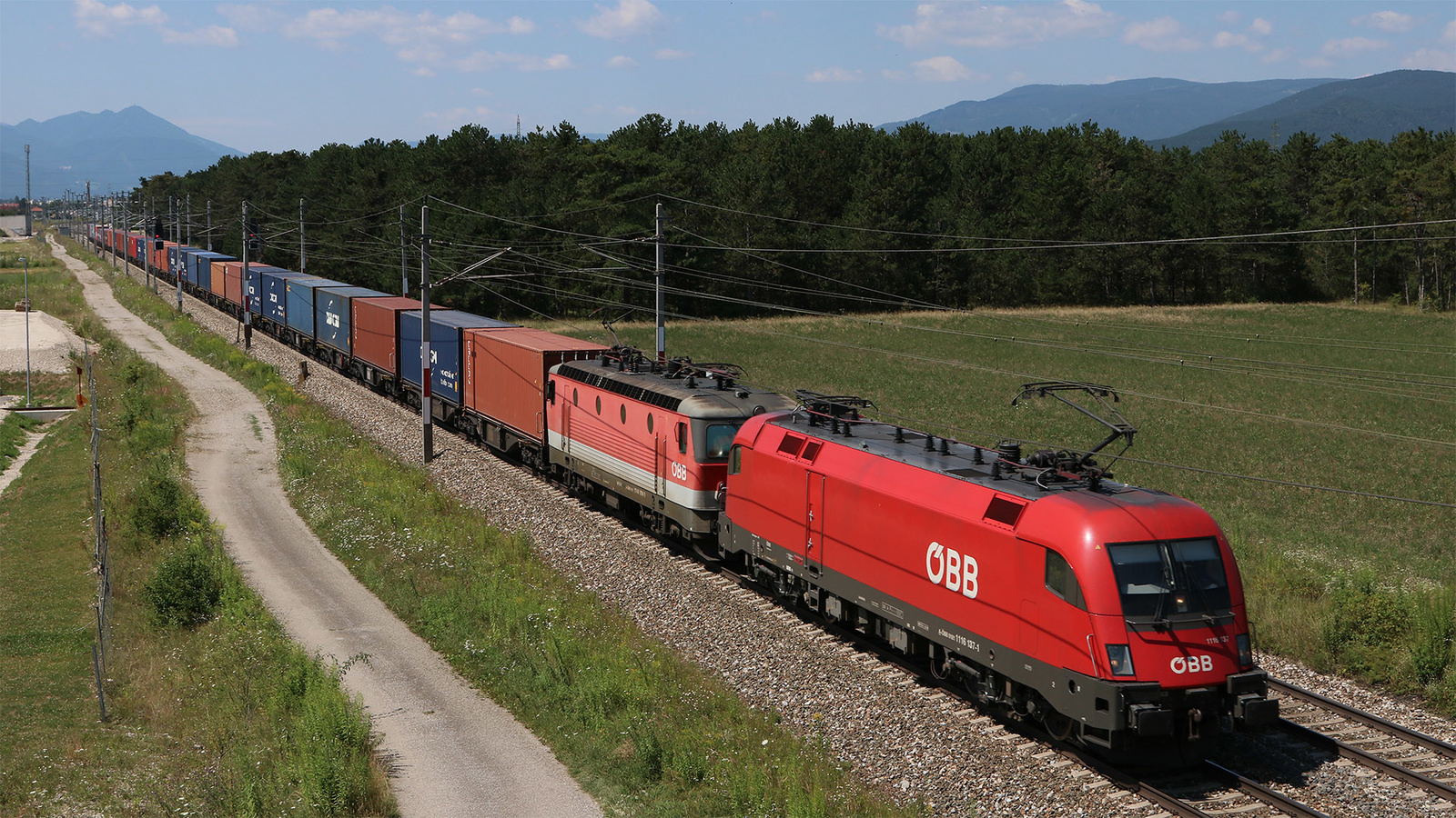 OBB 1116 137 Neunkirchen | TrainsPictures.com