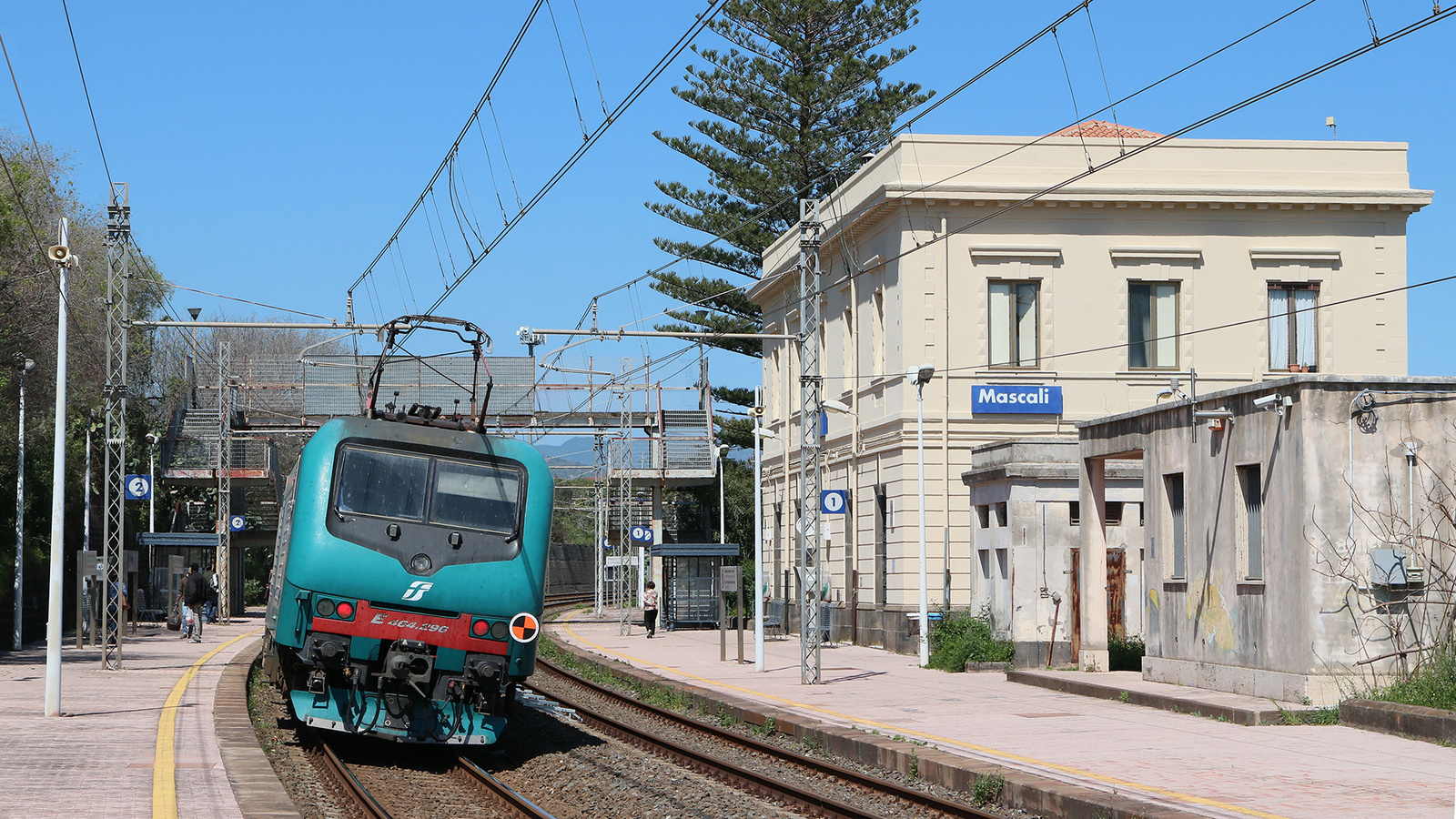 E464 296 Mascali | TrainsPictures.com