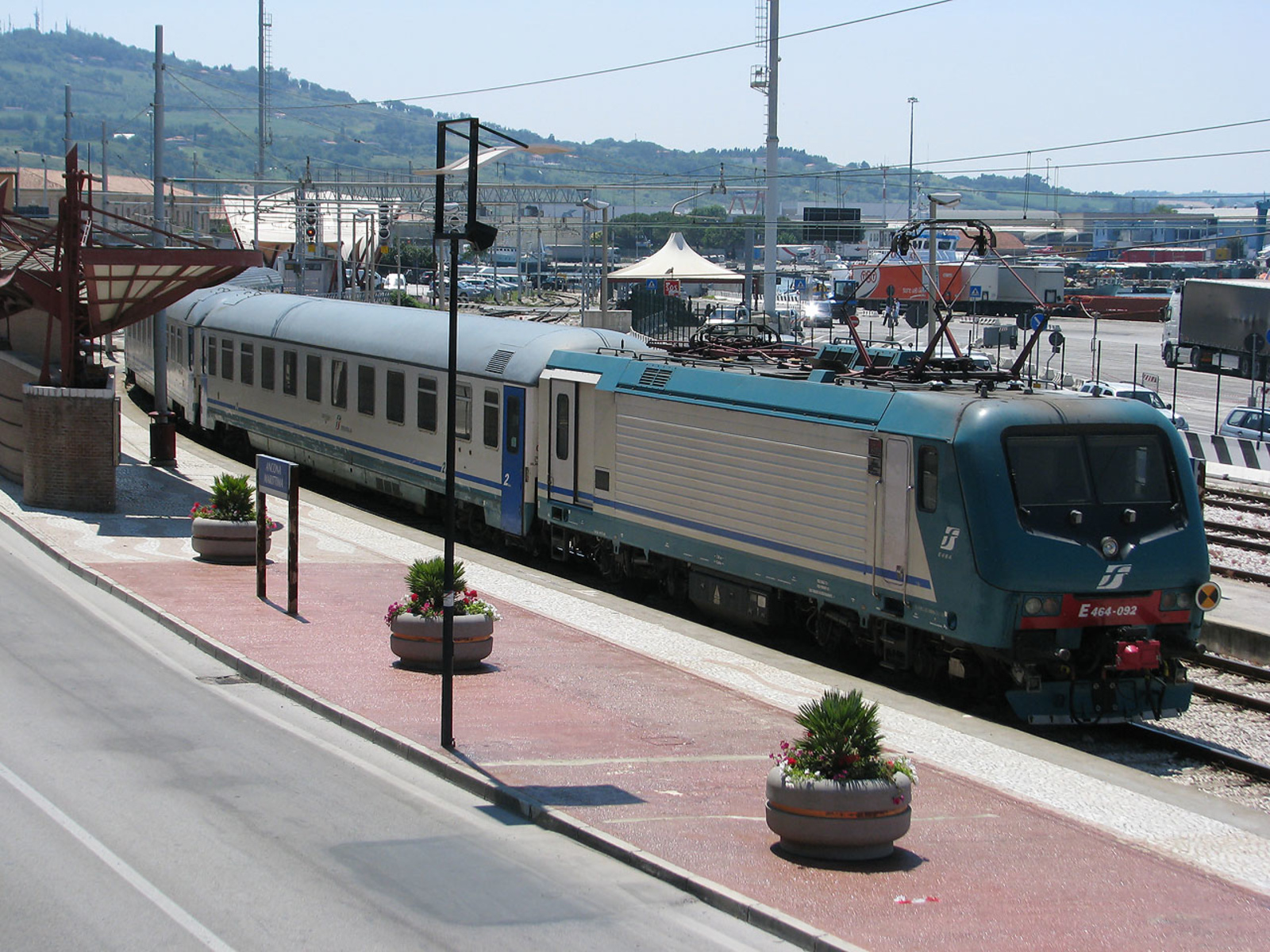 E464 092 Ancona Marittima | TrainsPictures.com