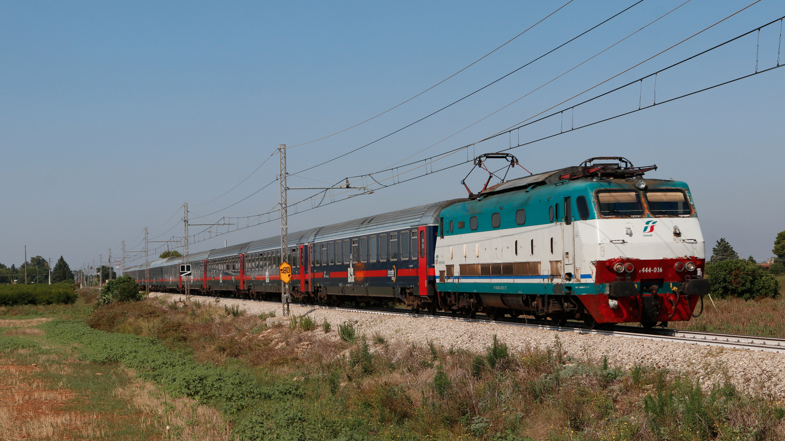 E444 016 Brindisi | TrainsPictures.com