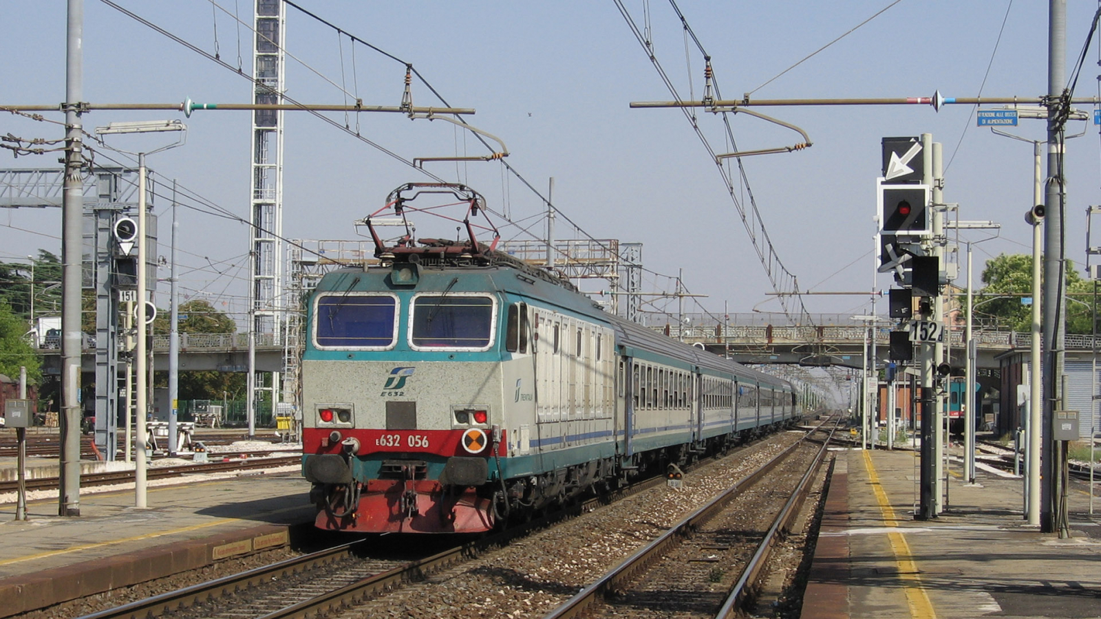 E632 056 Faenza | TrainsPictures.com