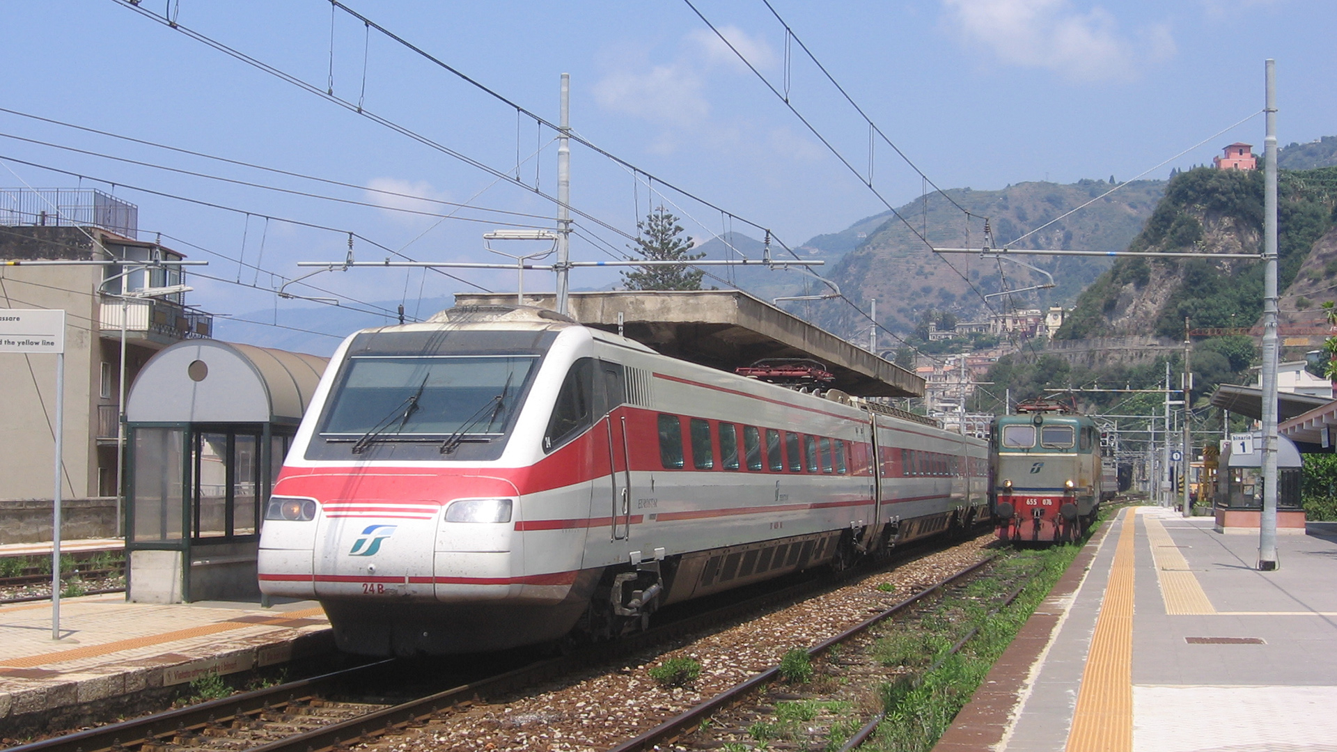 Etr460 treno 24 e E655 076 Bagnara | TrainsPictures