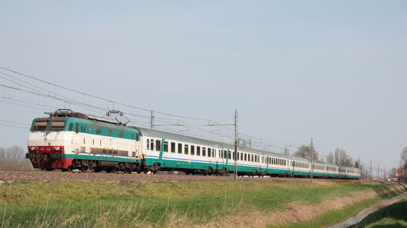 E444 114 Masone | TrainsPictures.com