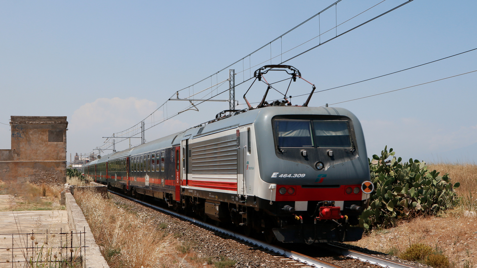 E464 309 Marina di Melilli | TrainsPictures.com