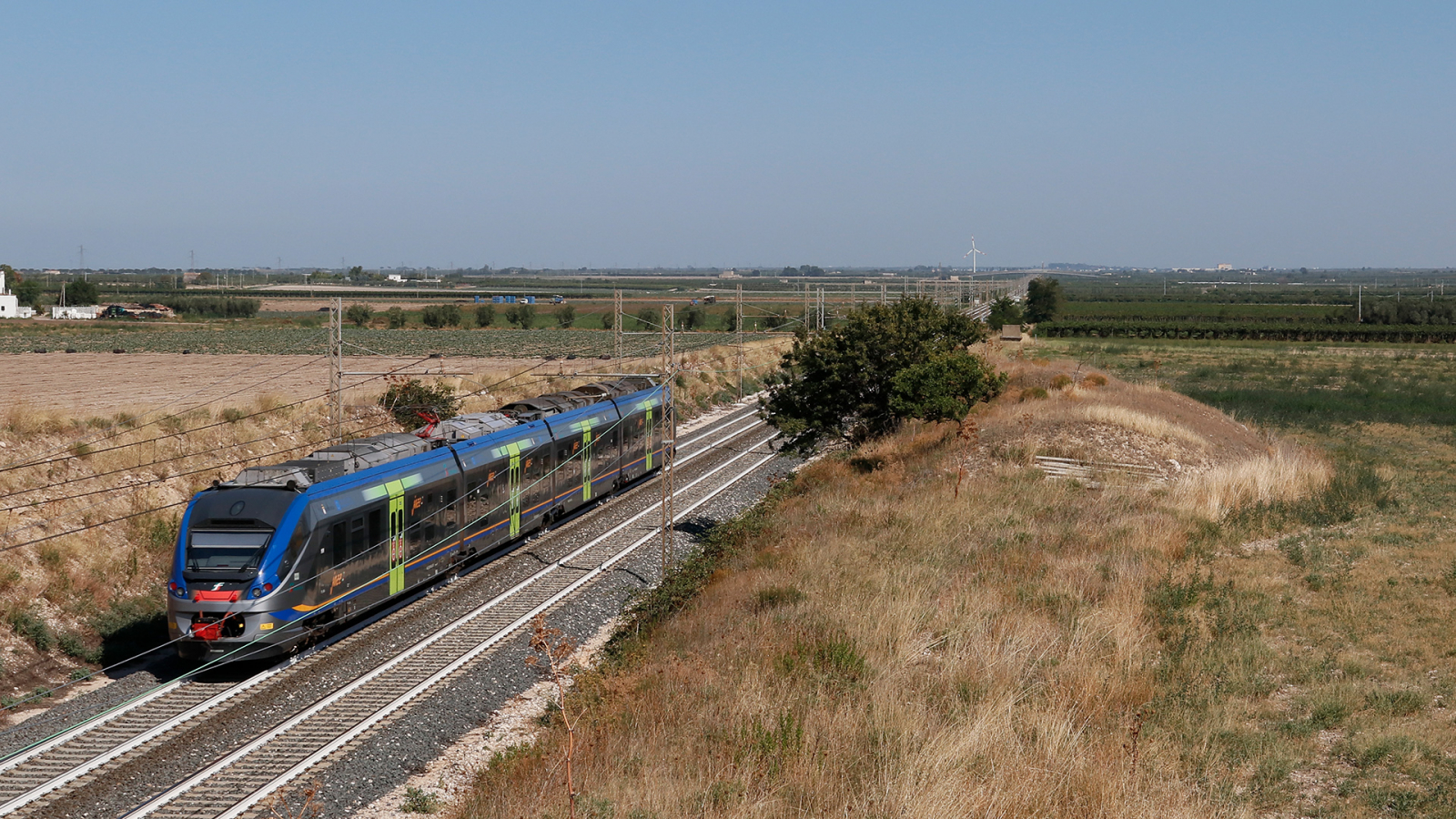 ETR 324 treno 12 Ortanova | TrainsPictures