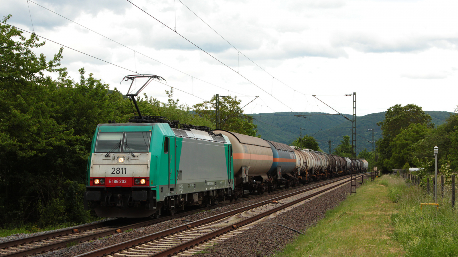 E186 203 Osterspai | TrainsPictures