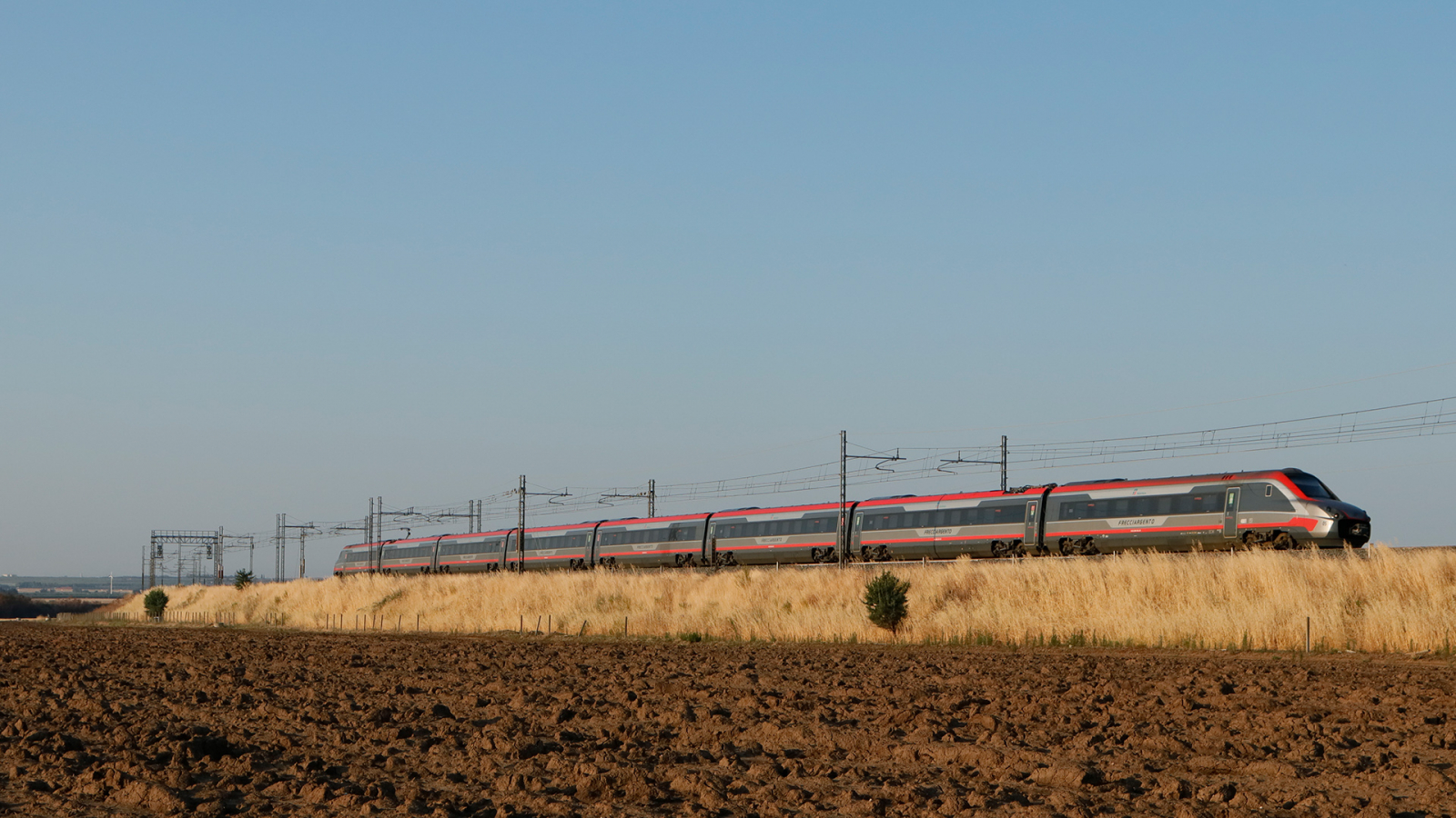 ETR 700 treno 5 Apricena | TrainsPictures.com
