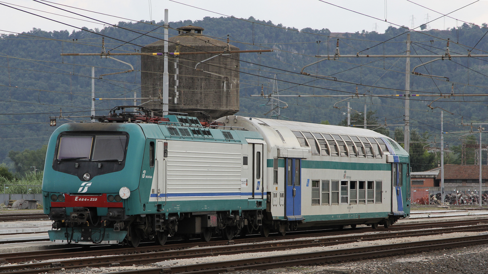 E464 210 Orte | TrainsPictures.com