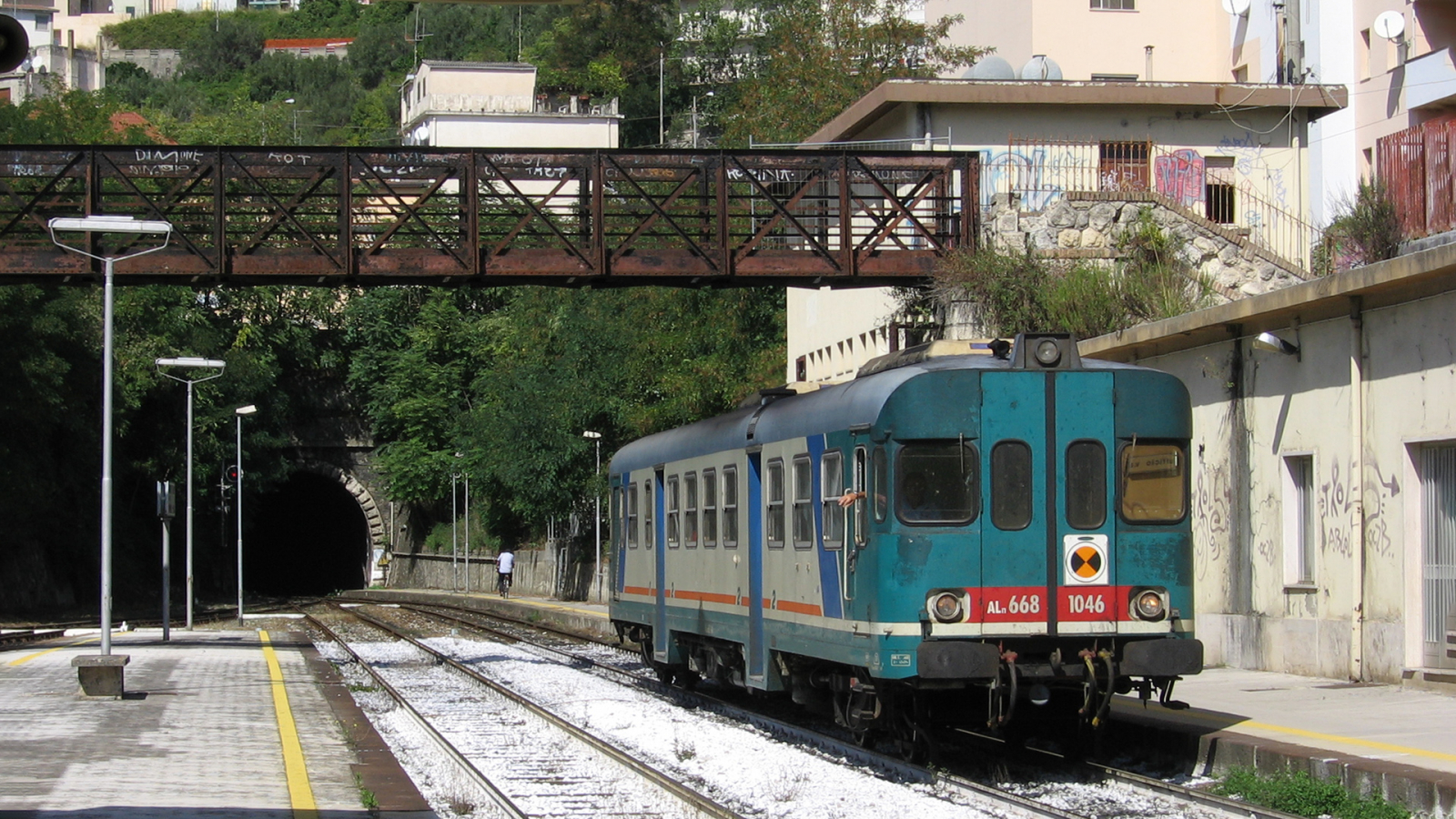 ALn668 1046 Catanzaro | TrainsPictures.com