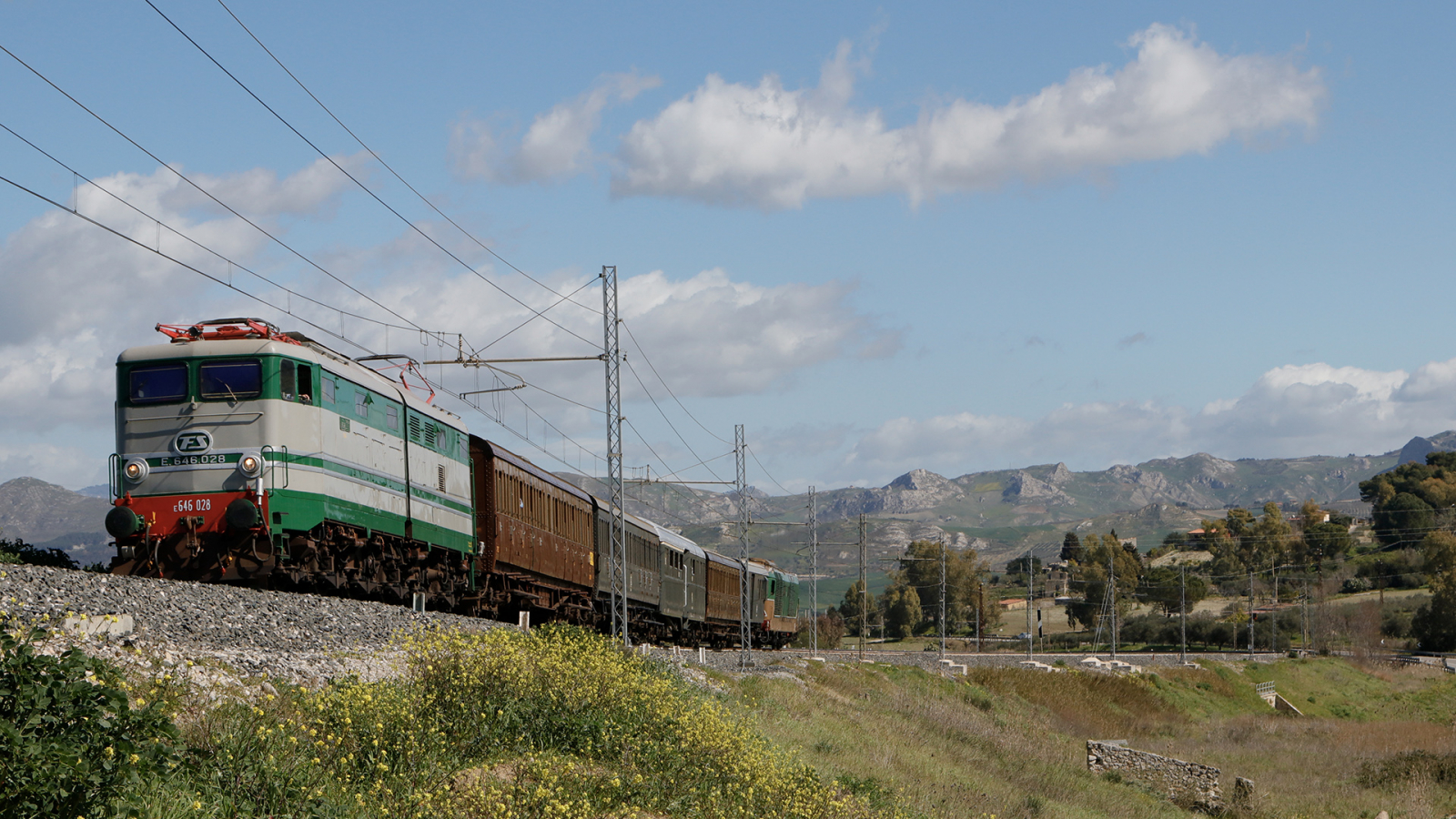 Fotografie ferroviarie di E646 028