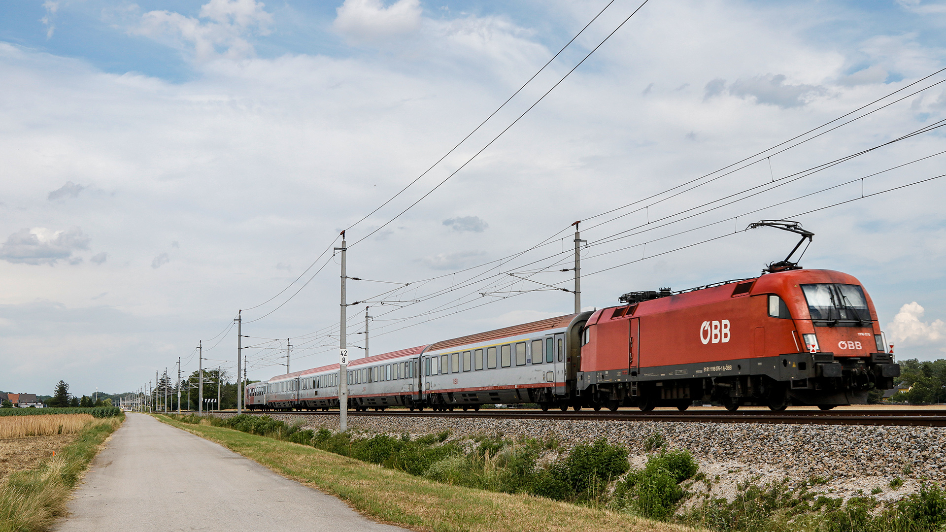 OBB 1116 076 Obereggendorf | TrainsPictures