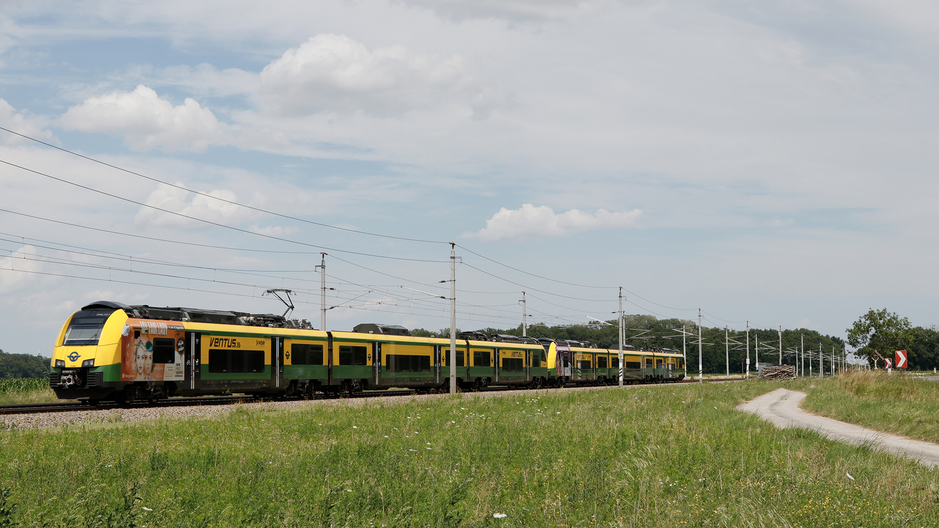 GySev 4746 313 e 312 Eggendorf | TrainsPictures